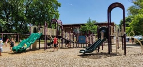 Coronation Park in Oakville - Perfect For Picnics, Biking Paths, and Splash Pad – Active Parents